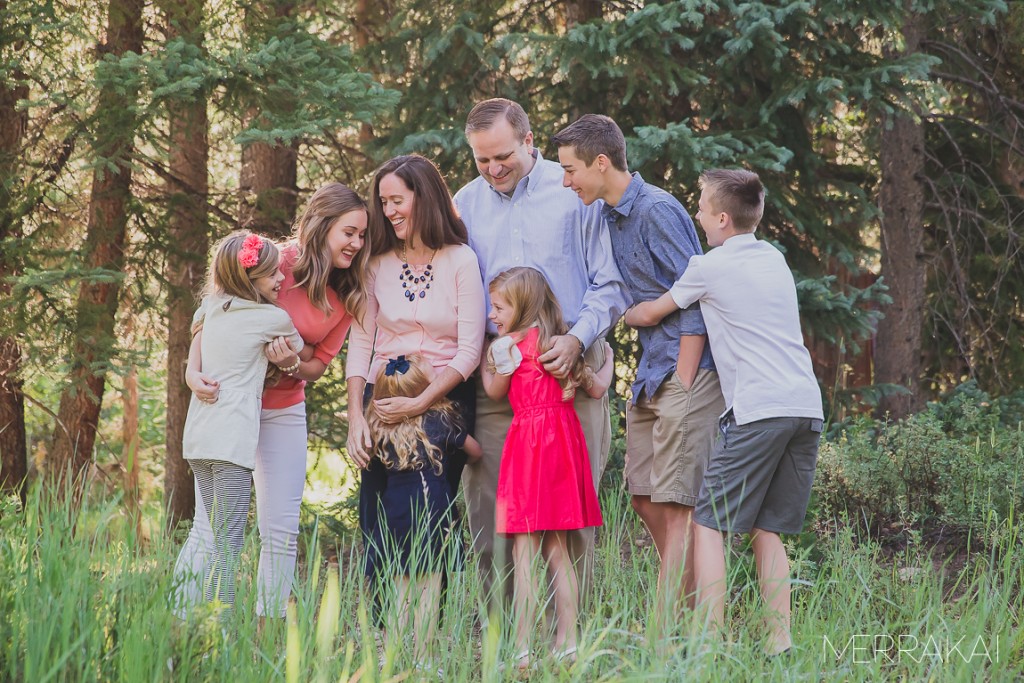 The Phillips Family at their Cabin – Boise Family Photographer – Merrakai